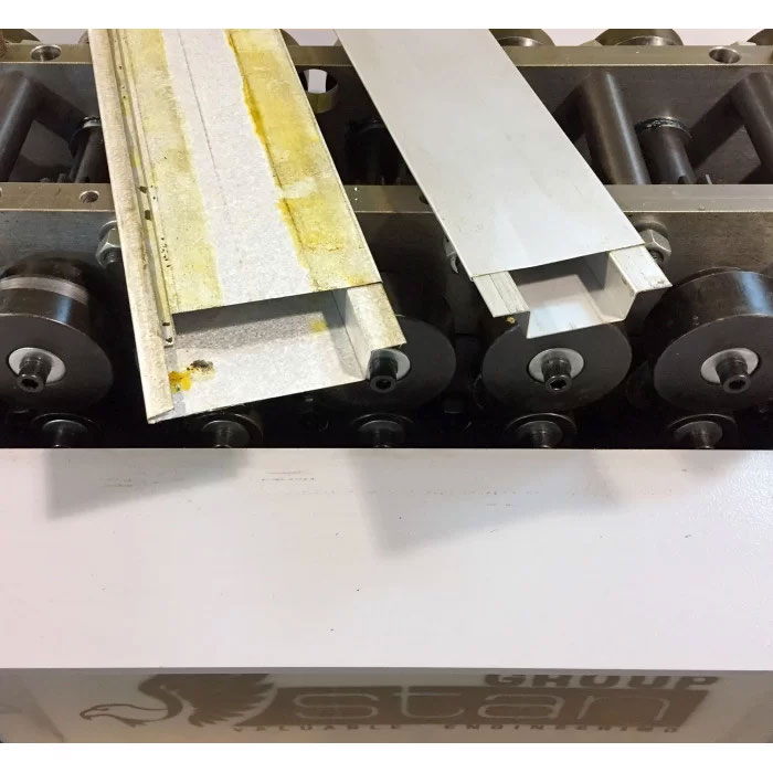 Hemming flange edge forming machine - NorthEastMetalSupplies